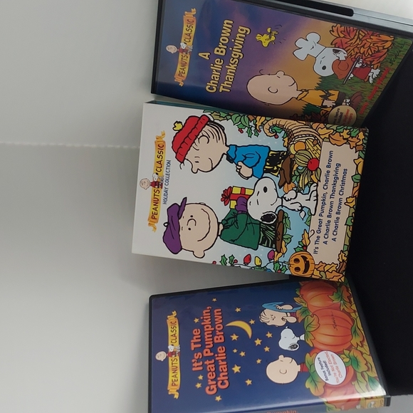 Paramount Pictures | Media | Peanuts Classic Holiday Collection 2 Pc ...